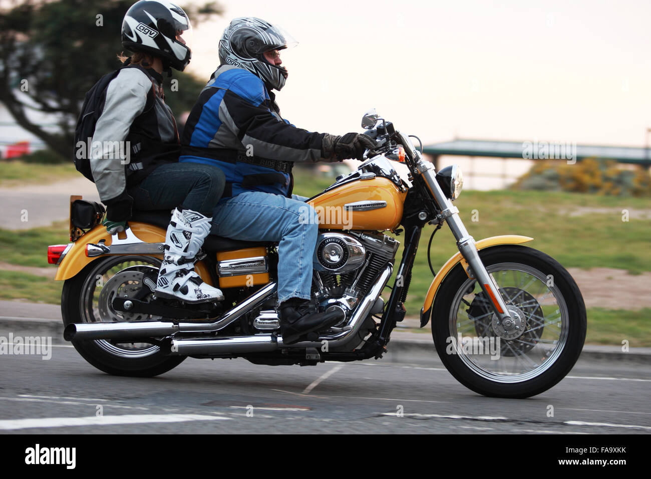 Biker couple on harley davidson hi-res stock photography and images - Alamy