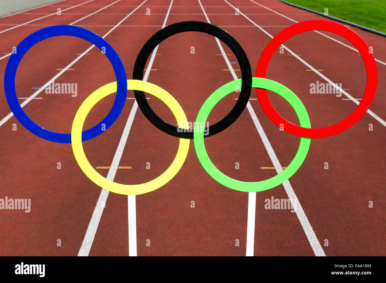 Rio olympic stadium rings hi-res stock photography and images - Alamy