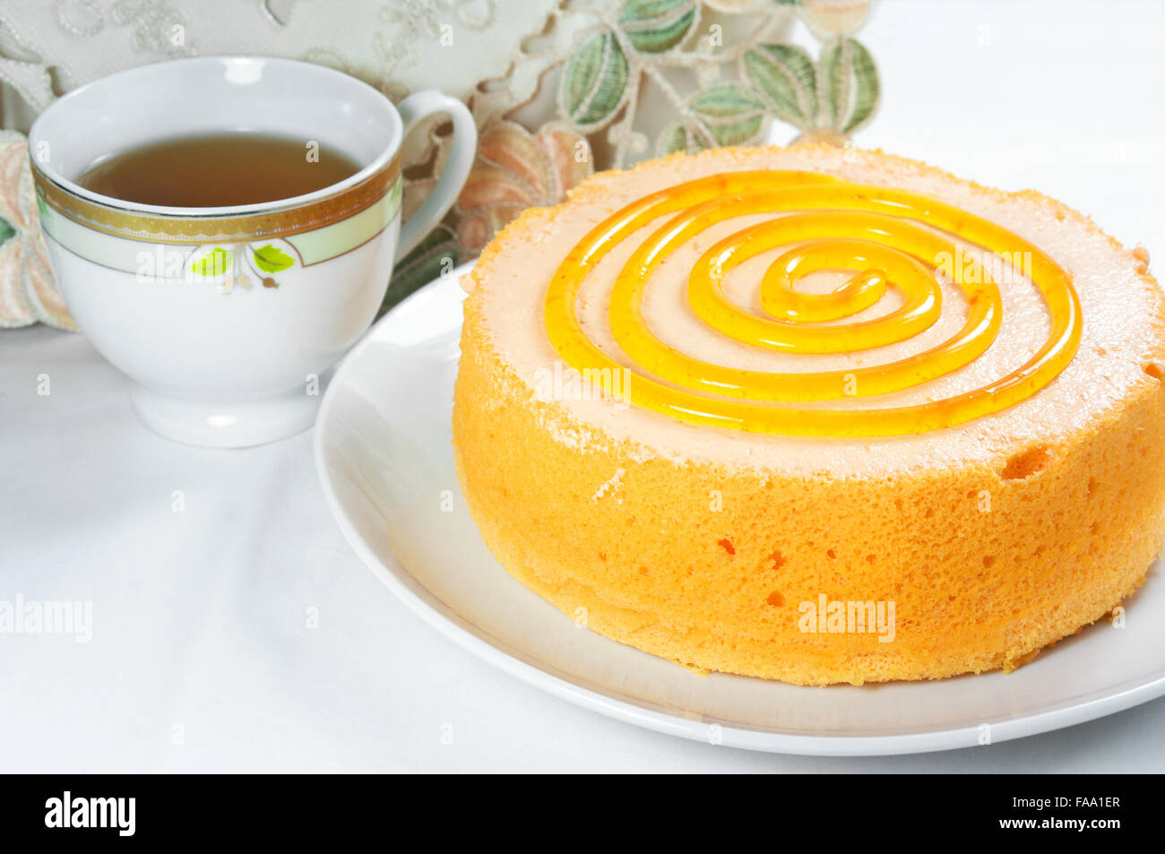 Soft sponge cake hi-res stock photography and images - Alamy