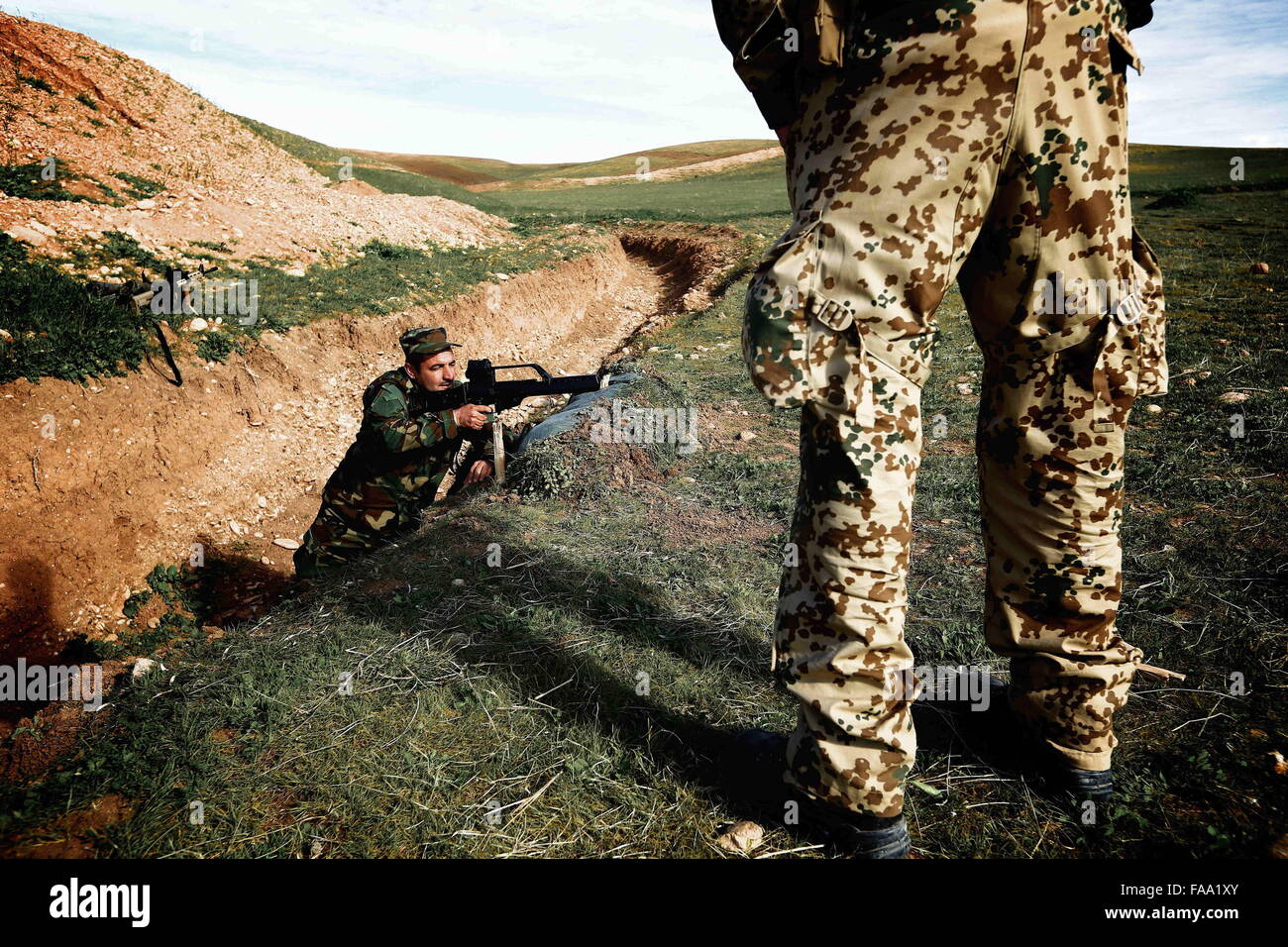 More aiming hi-res stock photography and images - Alamy