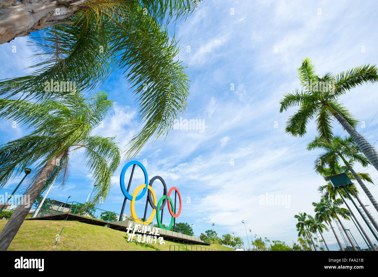 Arcos olimpicos hi-res stock photography and images - Alamy