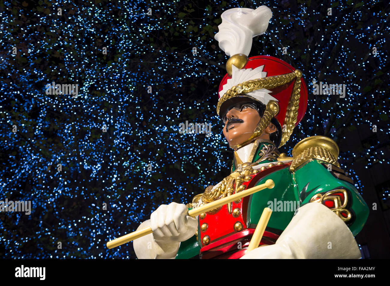 Colorful Christmas nutcracker ornamental drummer statue playing drums ...