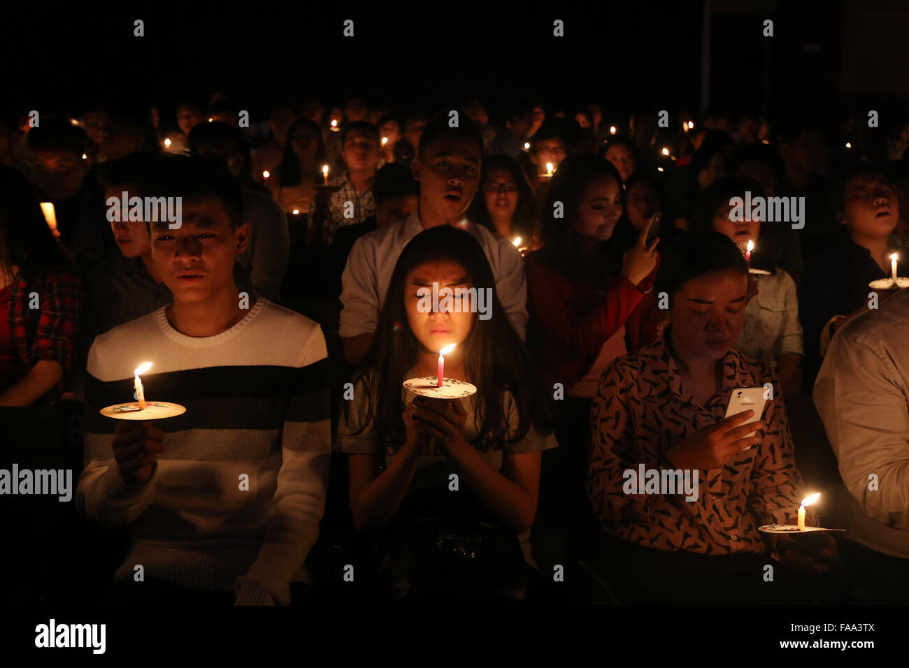 Surabaya, EAST JAVA, INDONESIA. 24th Dec, 2015. Thousands of Christians ...