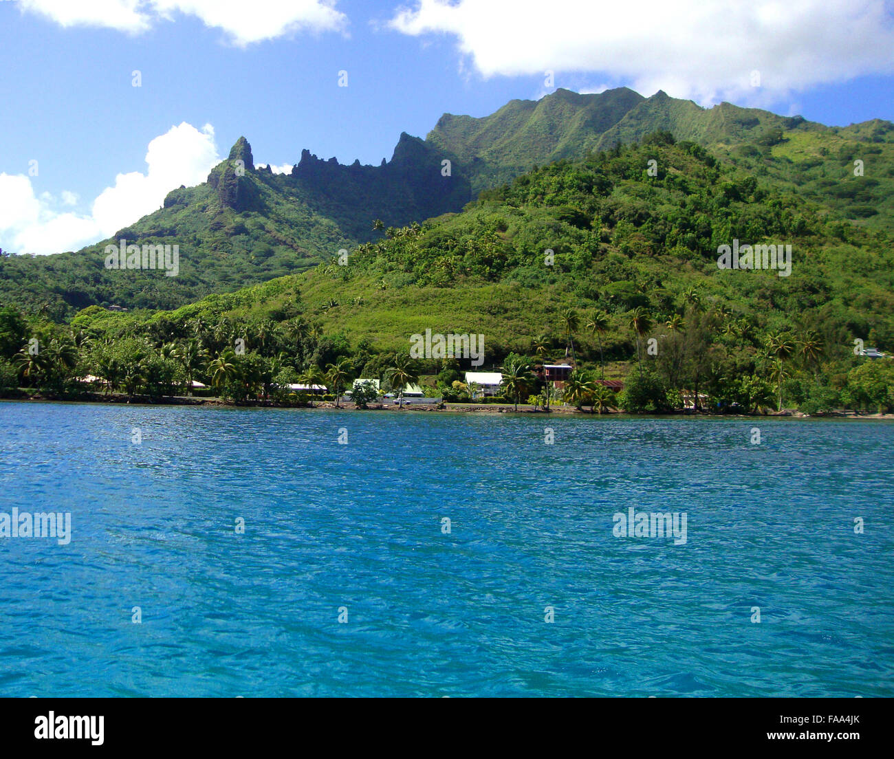 View of the lagoon in Moorea, French Polynesia Stock Photo - Alamy