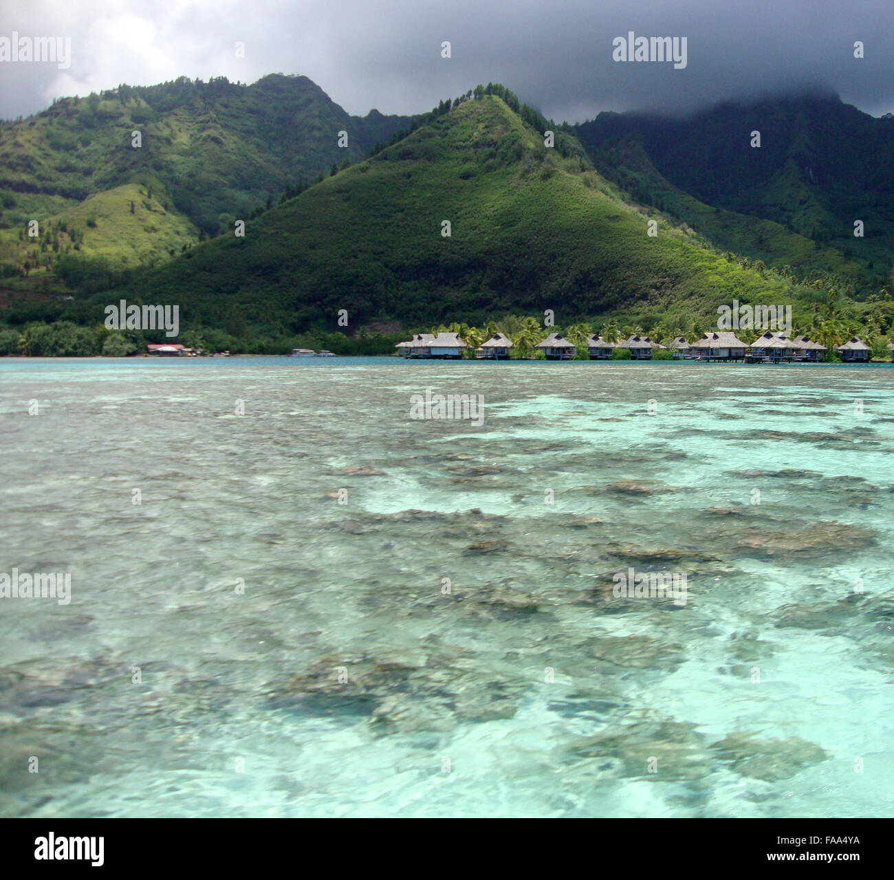 View moorea from cruise hi-res stock photography and images - Alamy