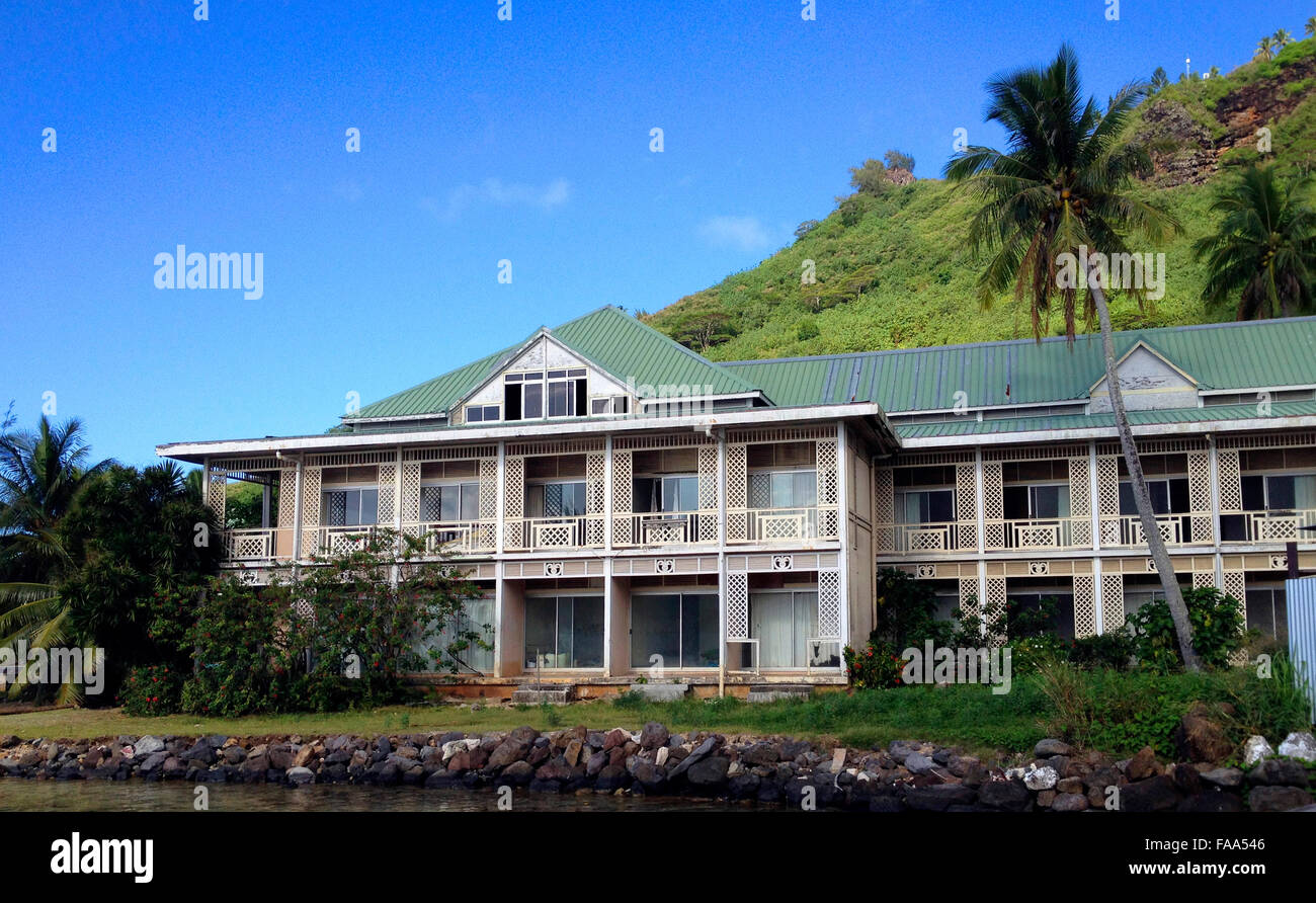 Abandoned hotel at the port of Paopao in Cook's Bay, Moorea, French ...
