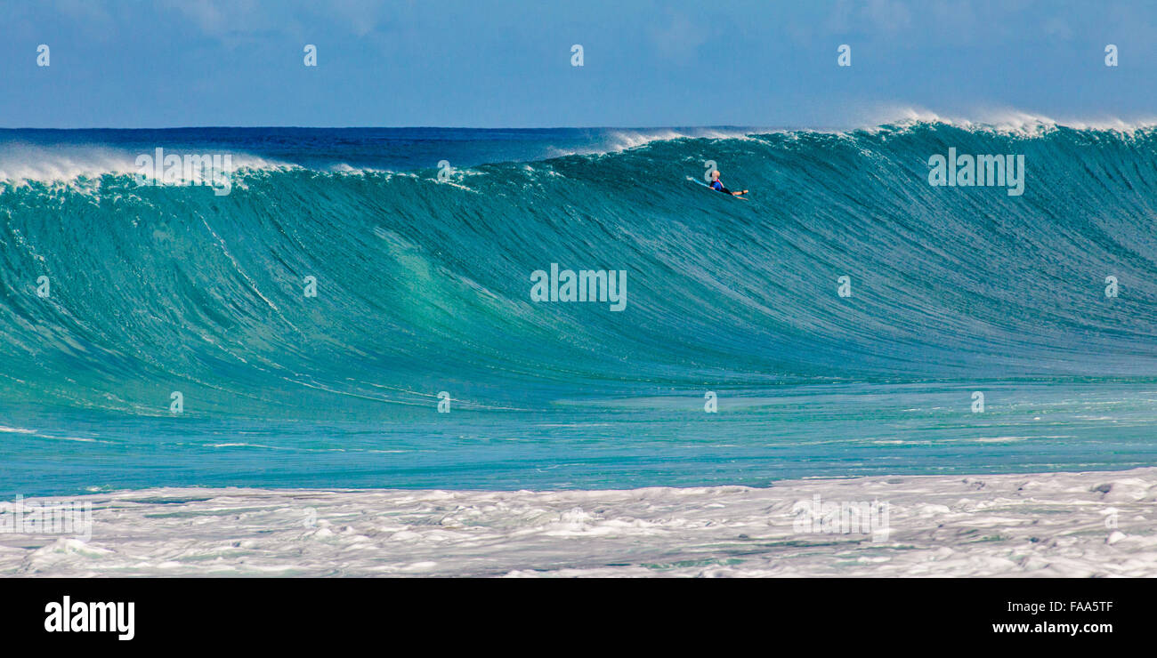 North shore pipeline hi-res stock photography and images - Alamy