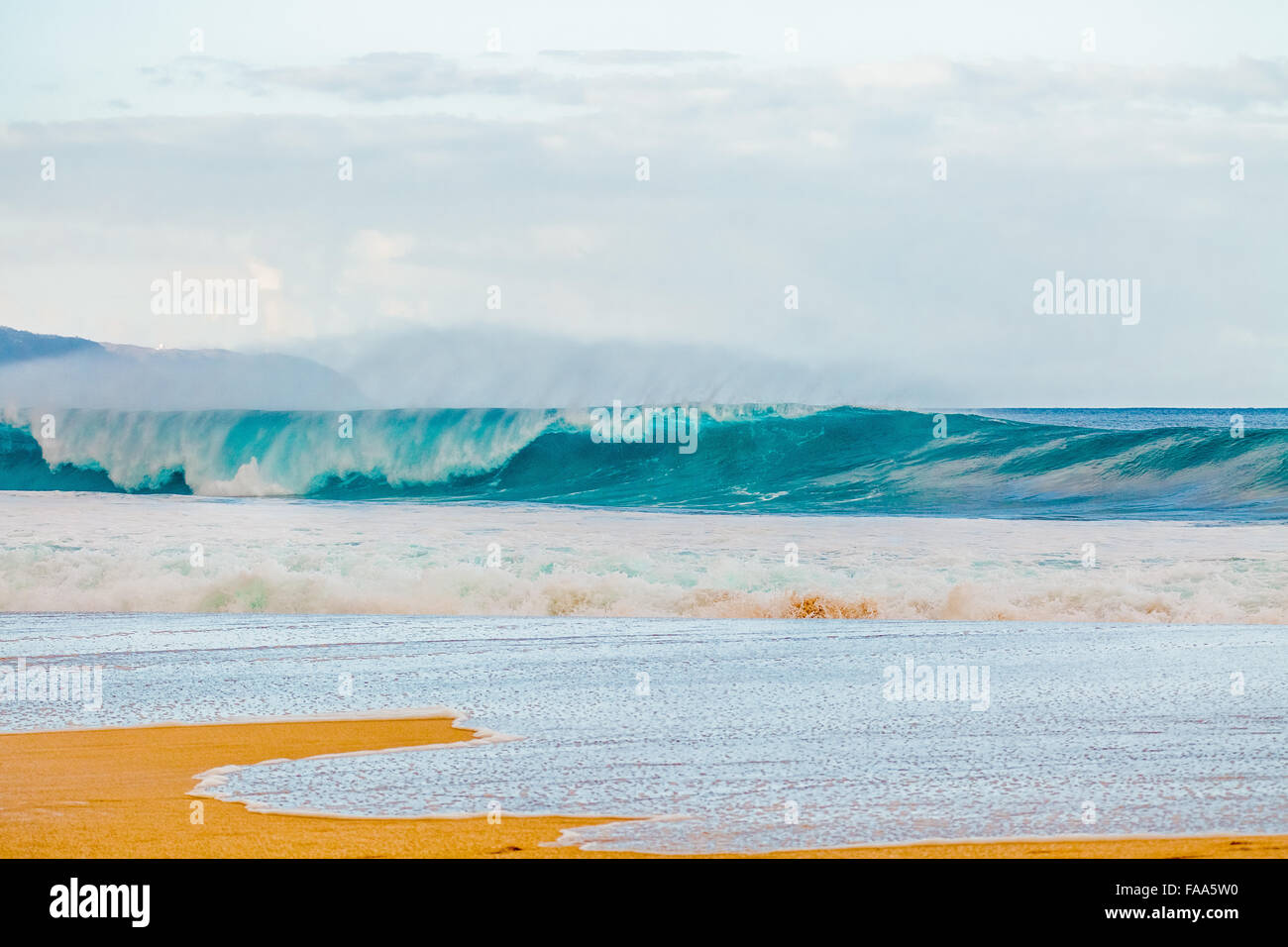 Hawaiian Surf at Pipeline Stock Photo - Alamy