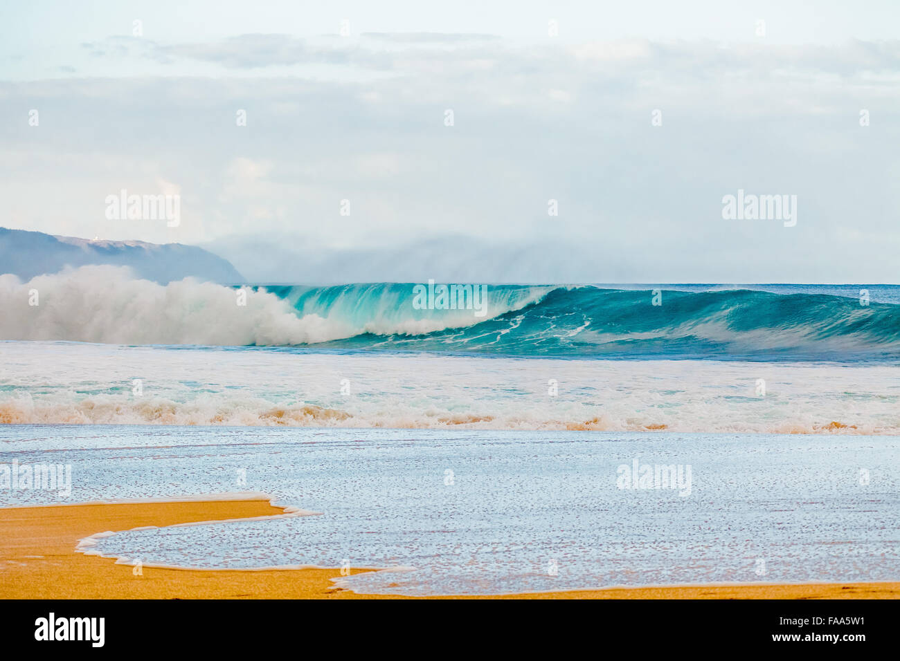 Hawaiian Surf at Pipeline Stock Photo - Alamy