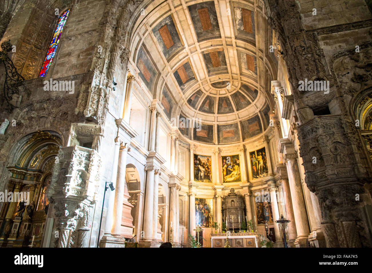 Portugal monastery cathedral hi-res stock photography and images - Alamy