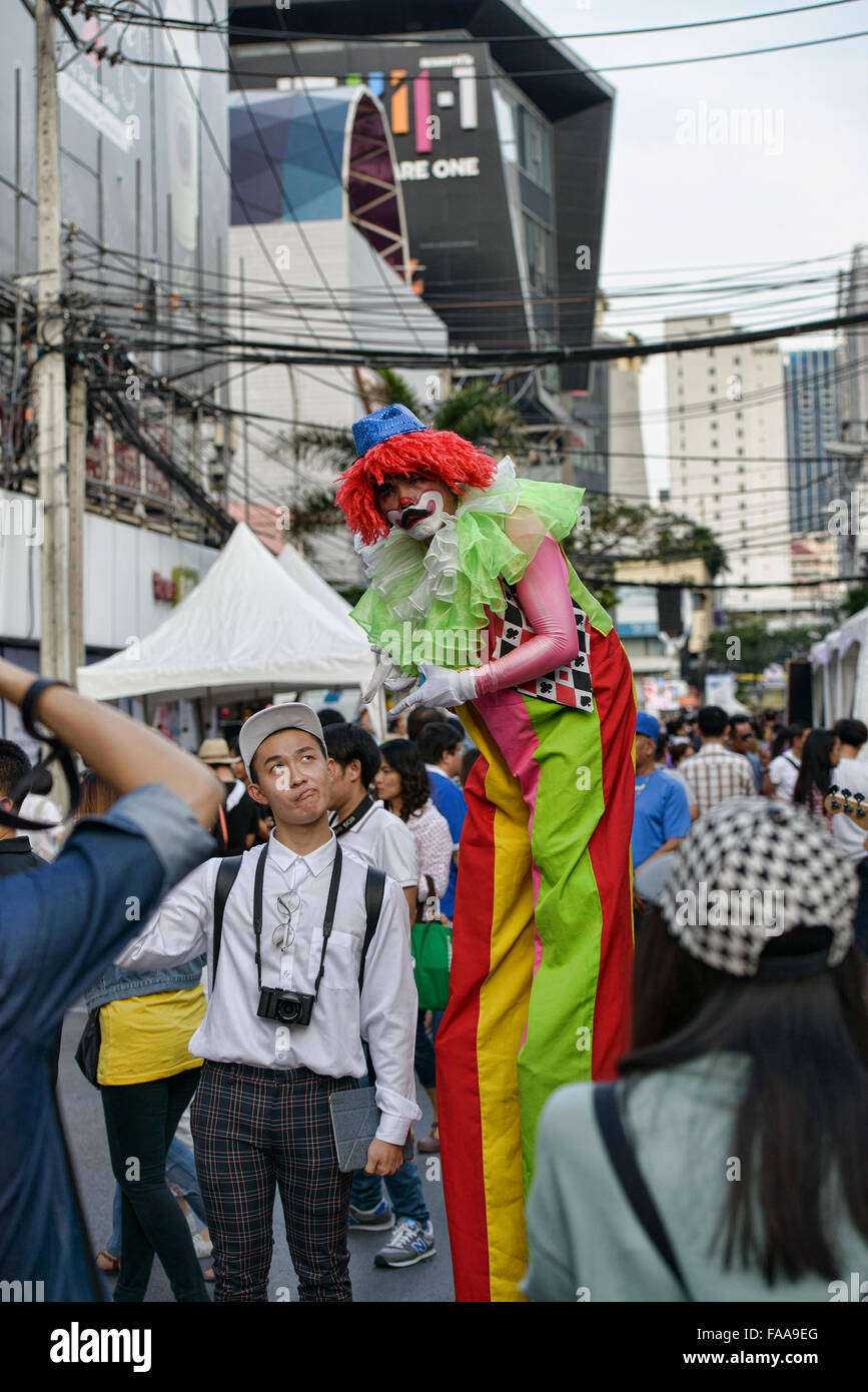 Clown stilts hi-res stock photography and images - Alamy