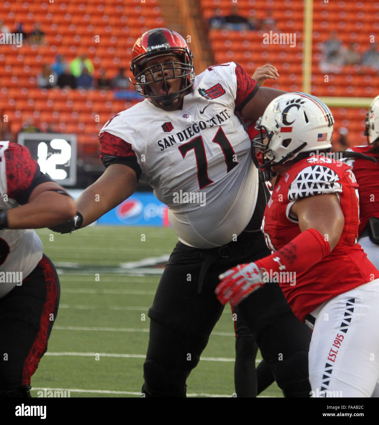 Honolulu, HI, USA. 24th Dec, 2015. San Diego State Aztecs offensive ...