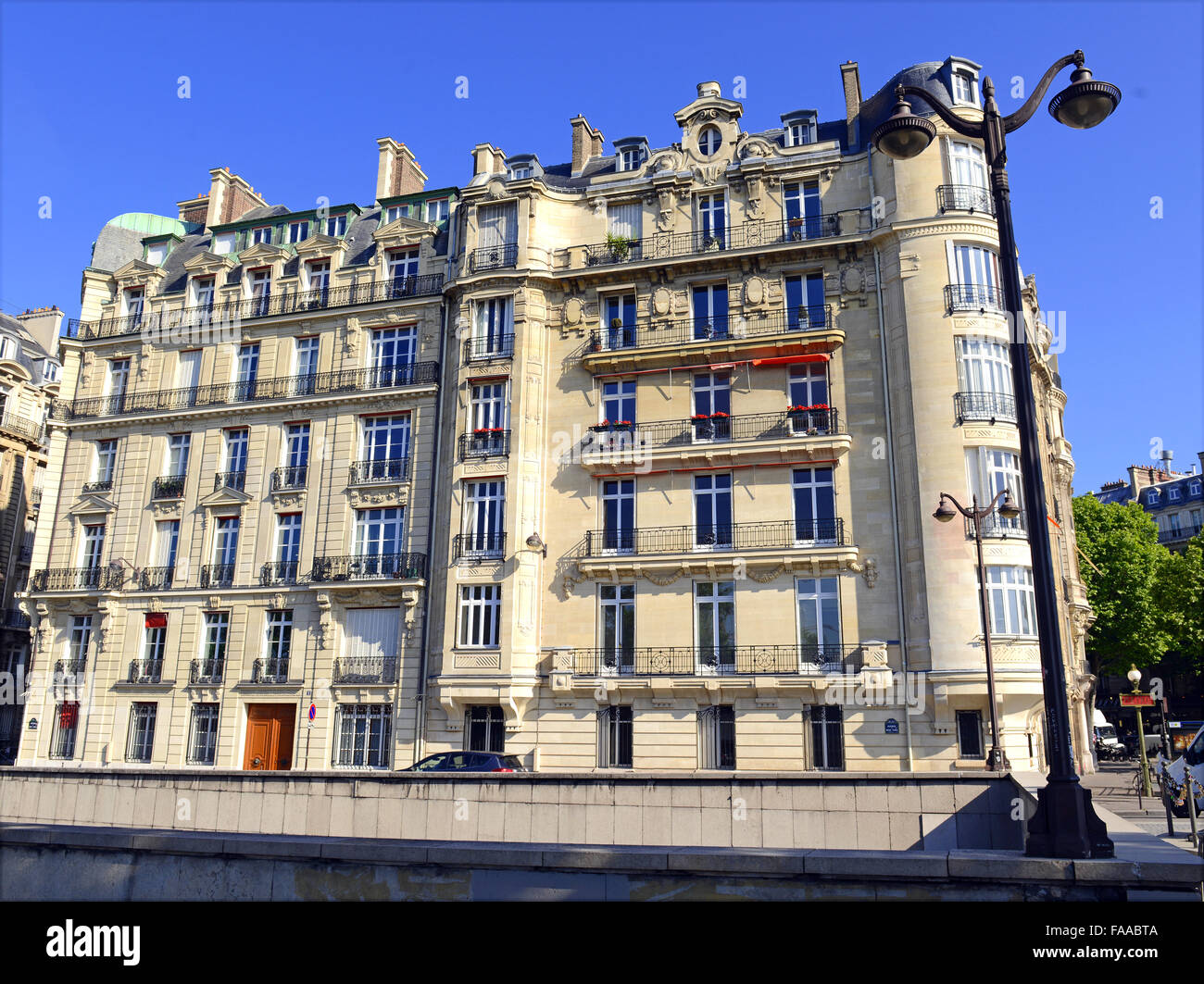 Europea building hi-res stock photography and images - Alamy