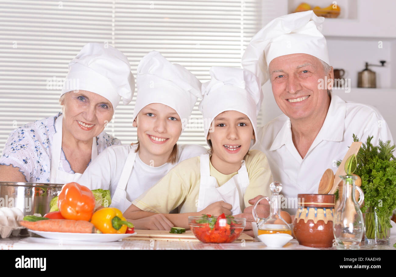 Family cooking together Stock Photo - Alamy