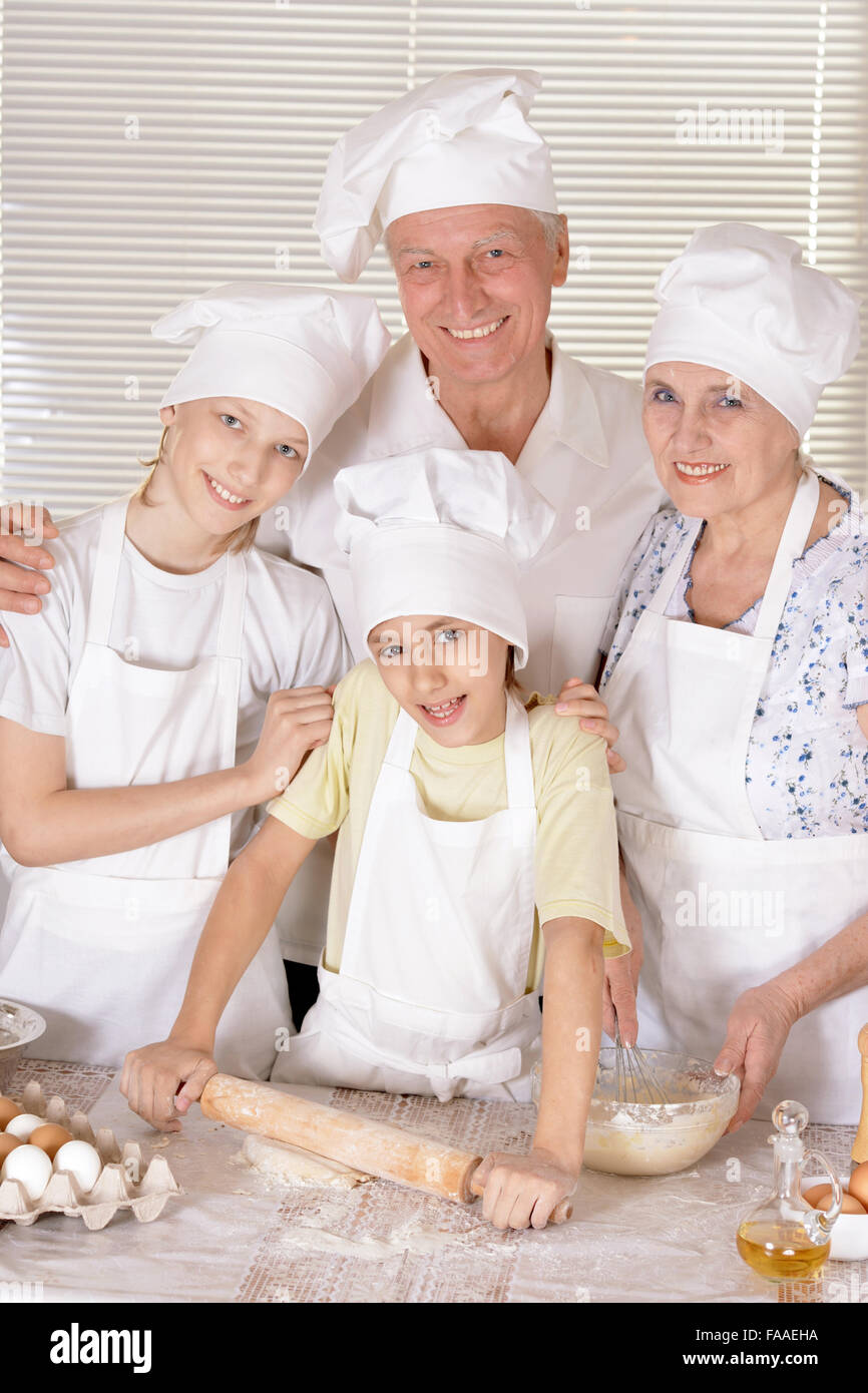 Portrait family cook together hi-res stock photography and images - Alamy