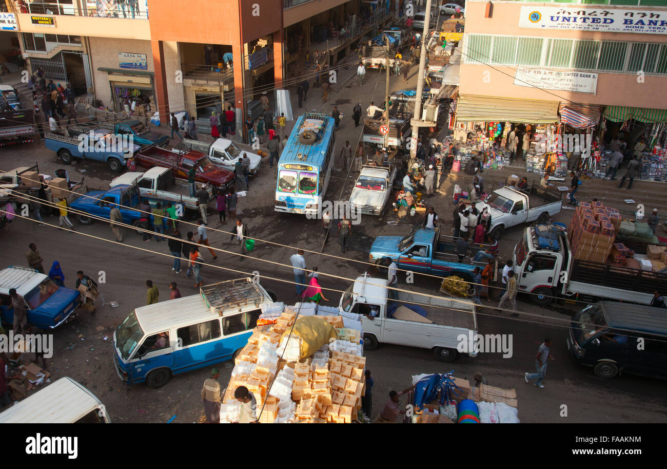 ETHIOPIA ADDIS ABABA,DECEMDER 27,2013.The largest African market ...