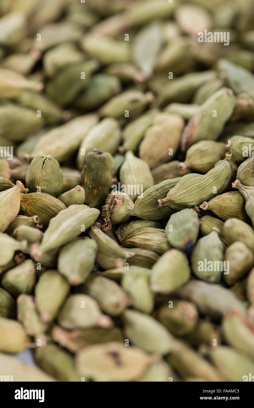 Green cardamom texture hi-res stock photography and images - Alamy