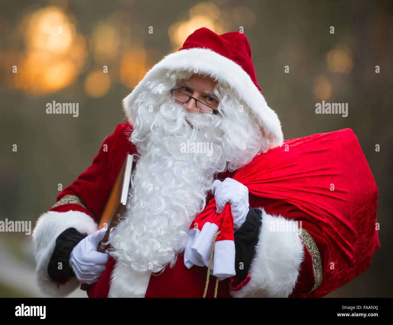 Your gift is on the way hi-res stock photography and images - Alamy