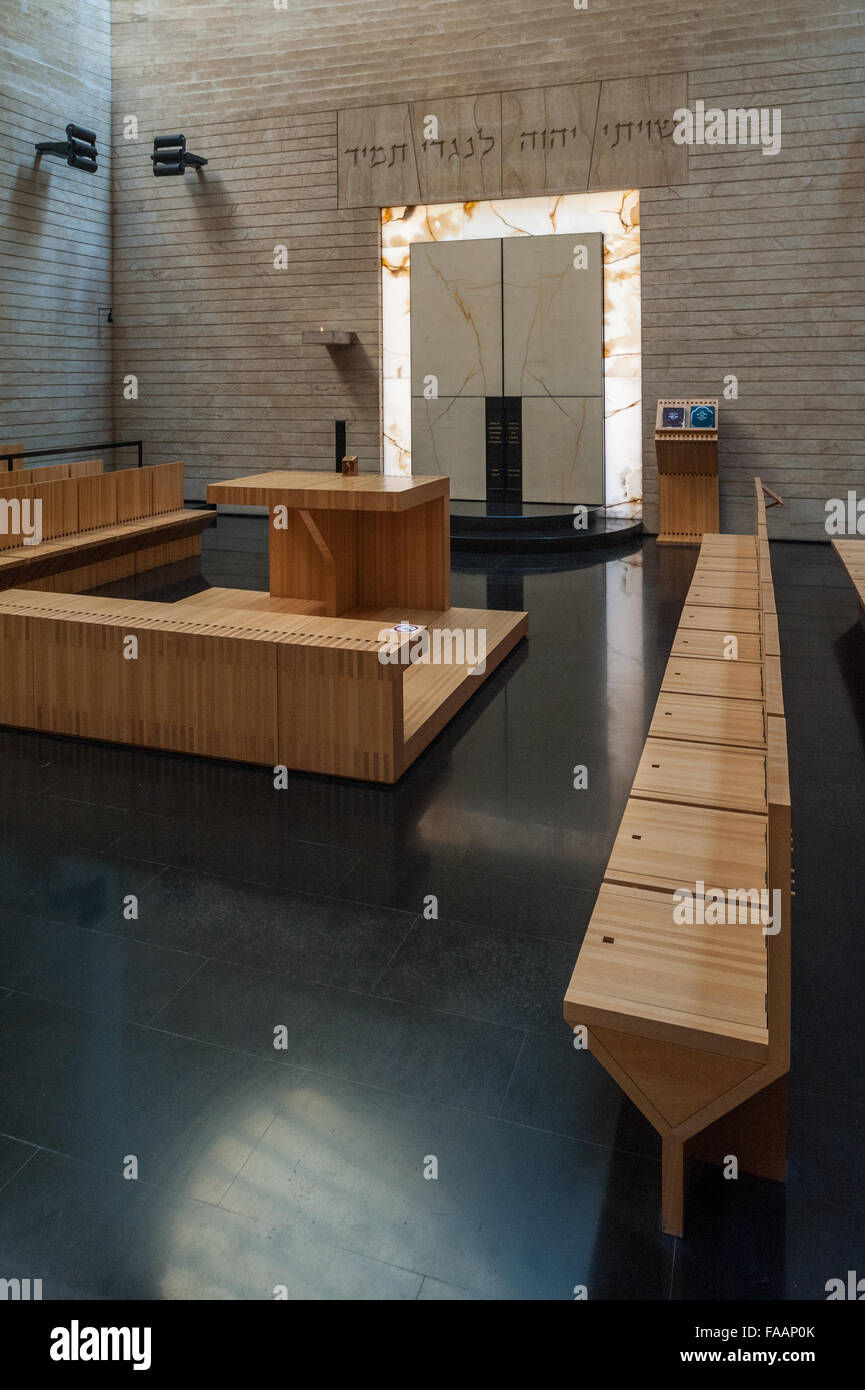 Jewish prayer inside synagogue hi-res stock photography and images - Alamy