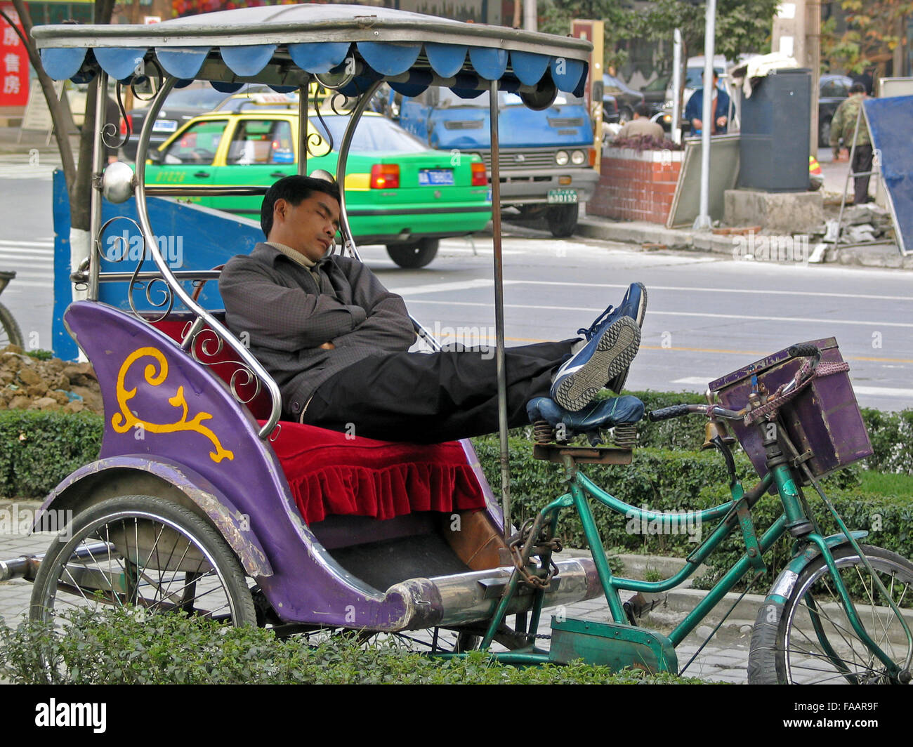Chinese rickshaw hi-res stock photography and images - Alamy