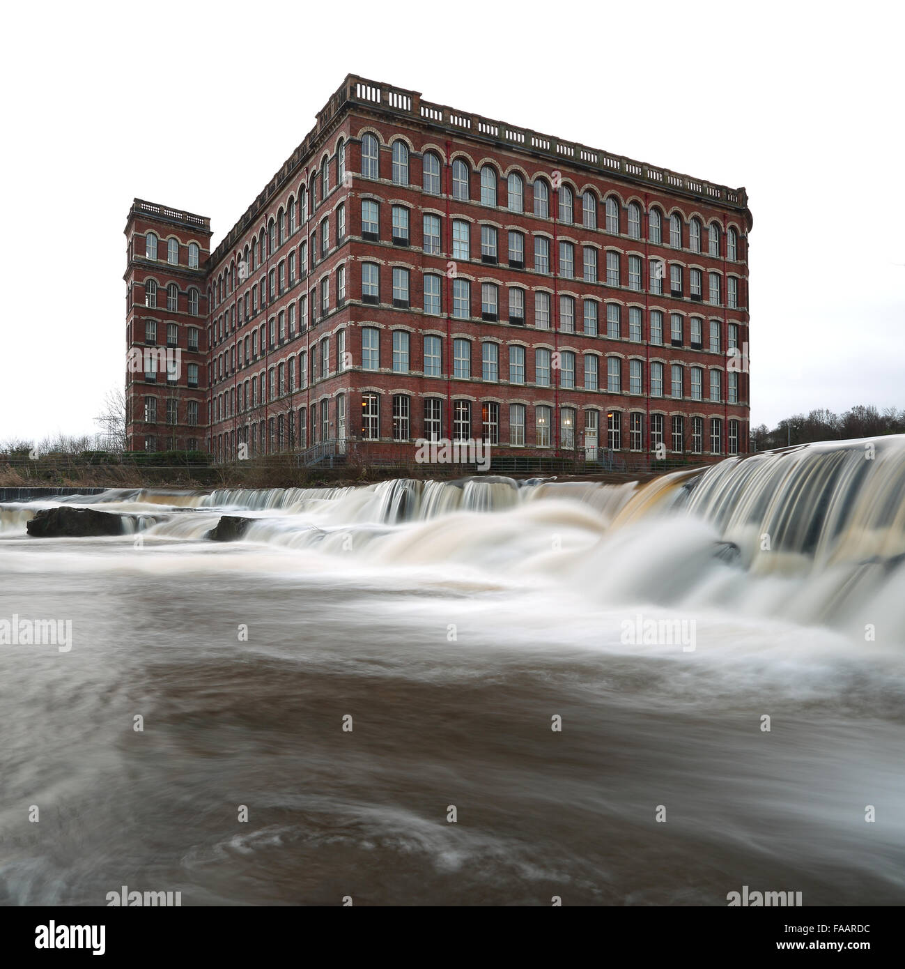 Paisley Watermill and Waterfall Stock Photo - Alamy