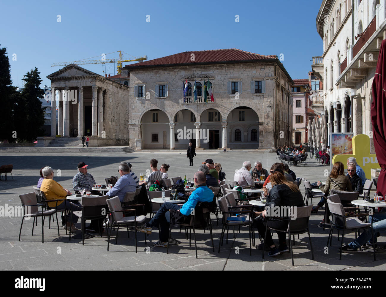 Temple of augustus pula croatia hi-res stock photography and images - Alamy