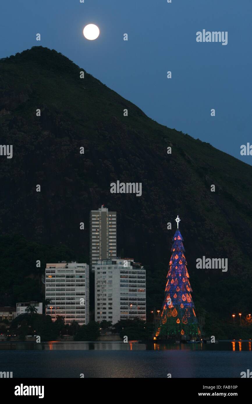 Brazil floating christmas tree hi-res stock photography and images - Alamy