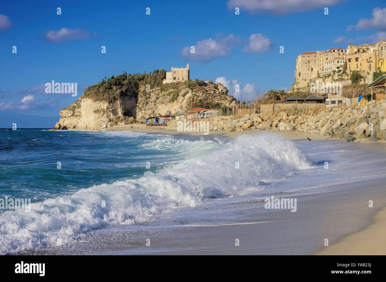 Tropea strand kalabrien hi-res stock photography and images - Alamy