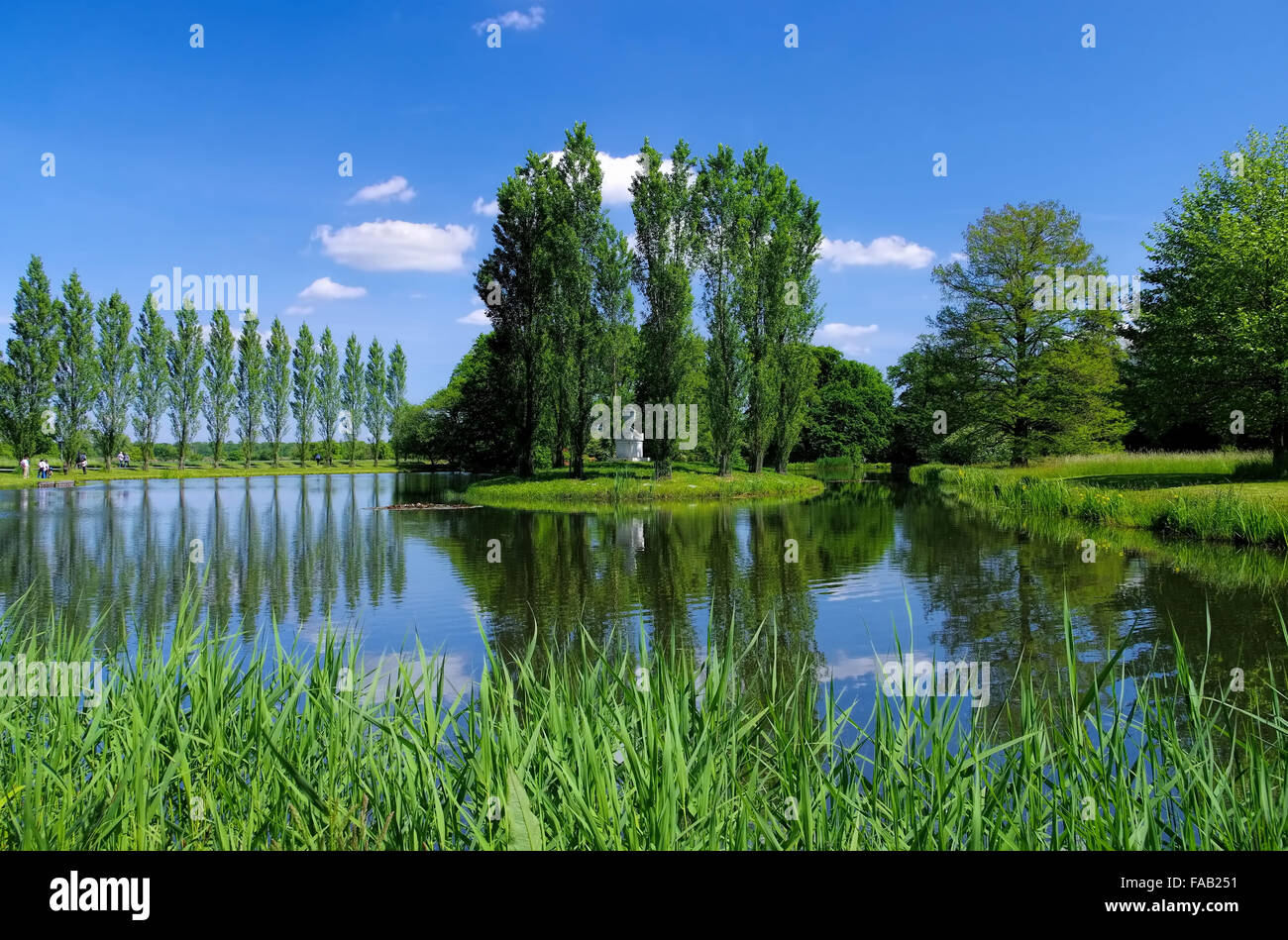 Woerlitzer Park Rousseau Insel - English Grounds of Woerlitz Rousseau ...