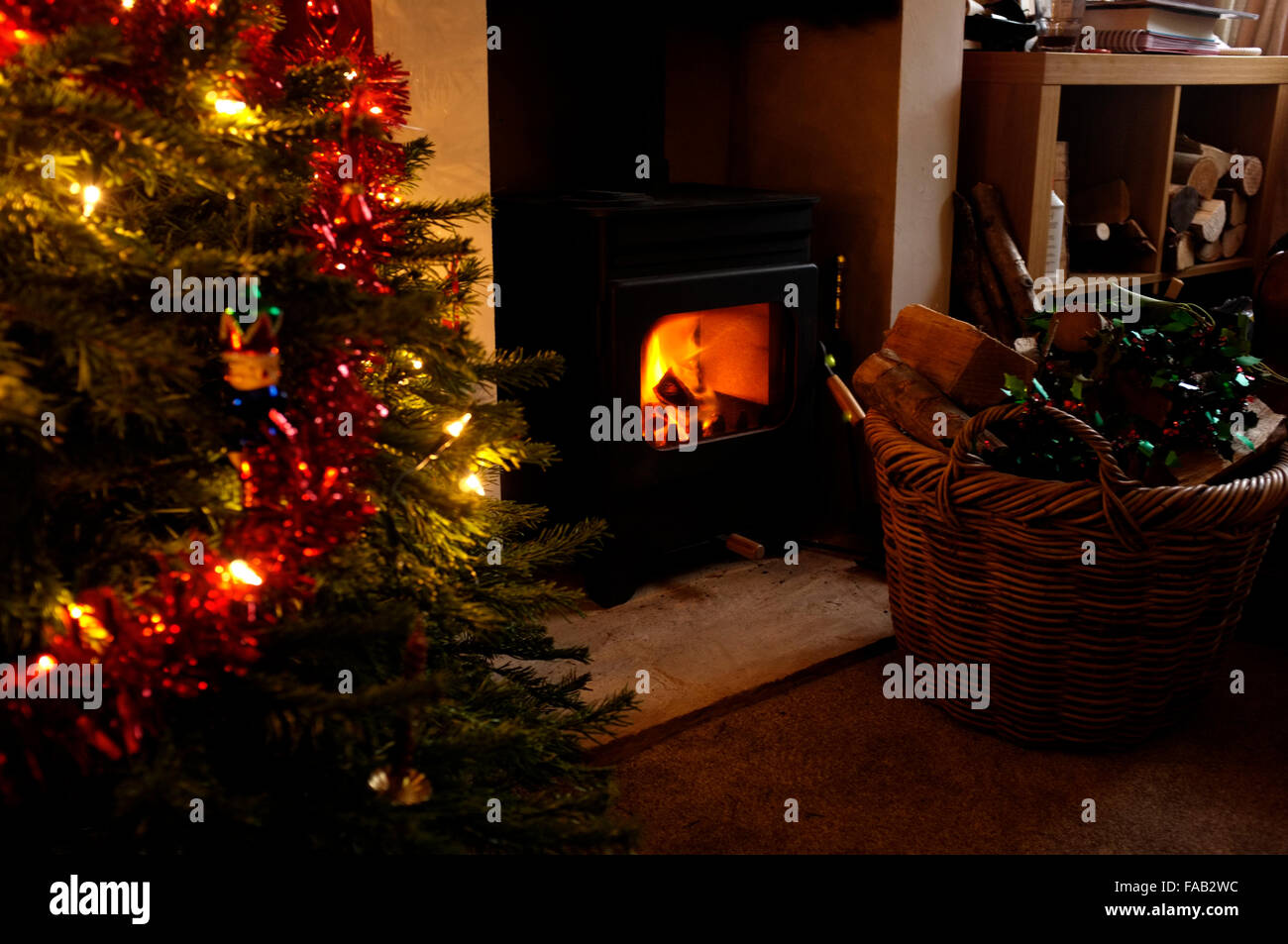 Log burning stove hi-res stock photography and images - Alamy