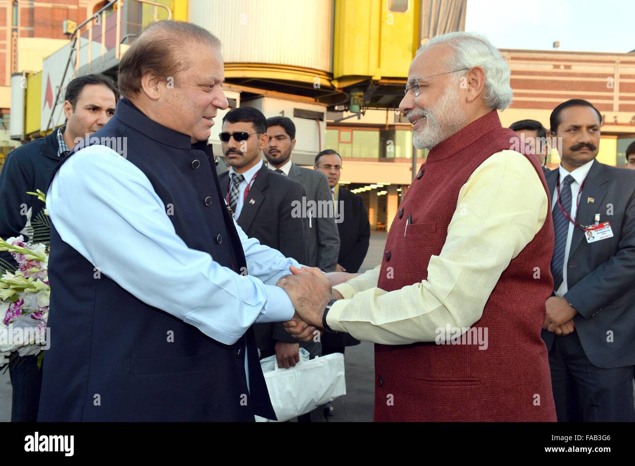 Nawaz sharif modi lahore hi-res stock photography and images - Alamy