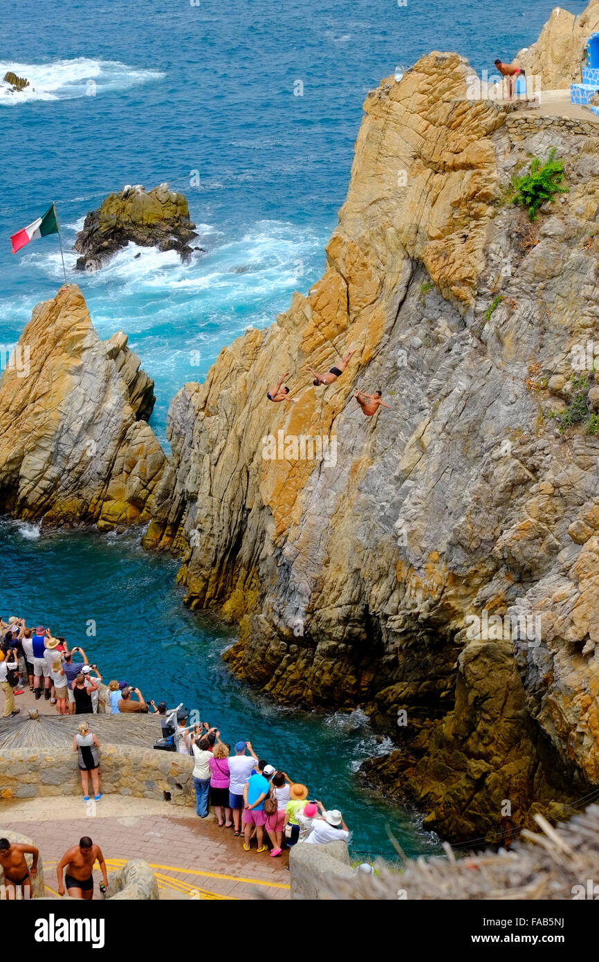 Cliff Divers La Quebrada Acapulco Mexico Sierra Madre del Sur Mountains ...