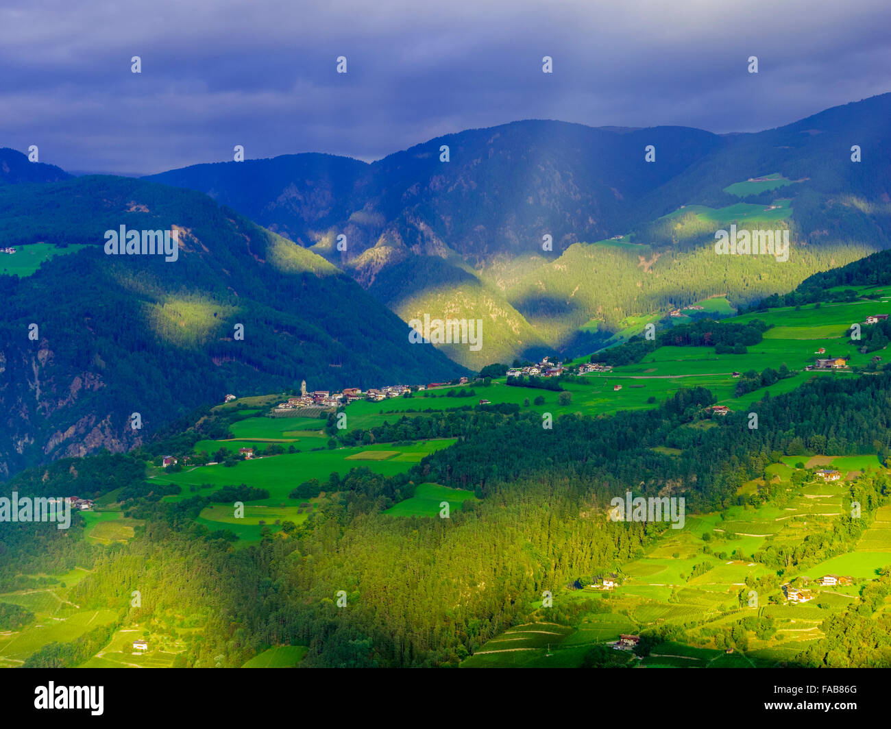 Eisack hi-res stock photography and images - Alamy