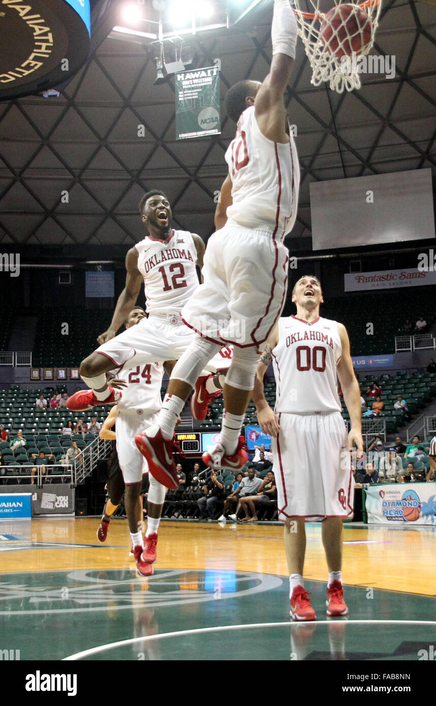 Honolulu, HI, USA. 25th Dec, 2015. Oklahoma Sooners forward Khadeem ...