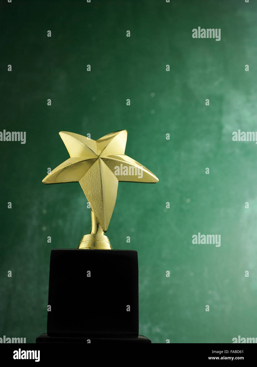 Winner trophy star golden hi-res stock photography and images - Alamy