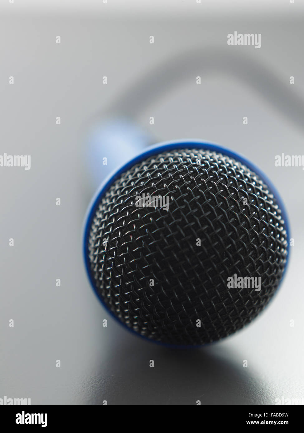 Metal wired microphone hi-res stock photography and images - Alamy