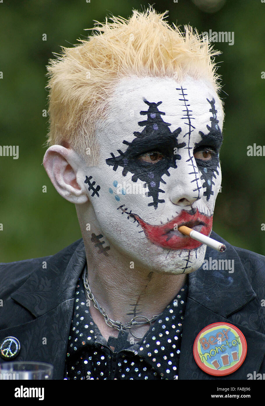 James Dean punk smoking a cigarette Stock Photo - Alamy