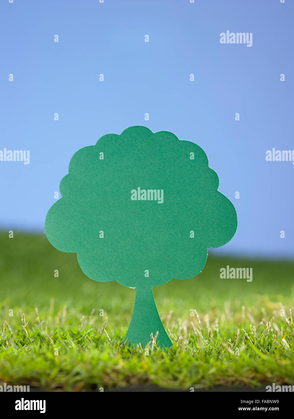 Paper tree hi-res stock photography and images - Alamy