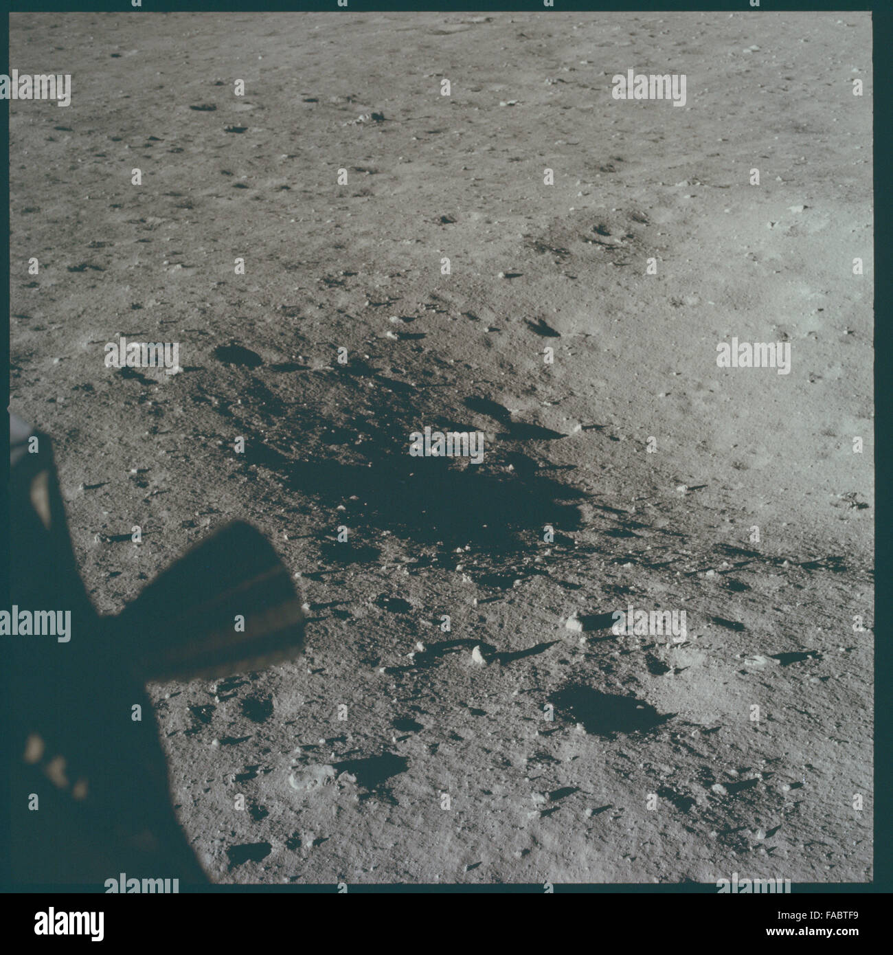 This unedited photographic archive from Apollo 11 features iconic ...