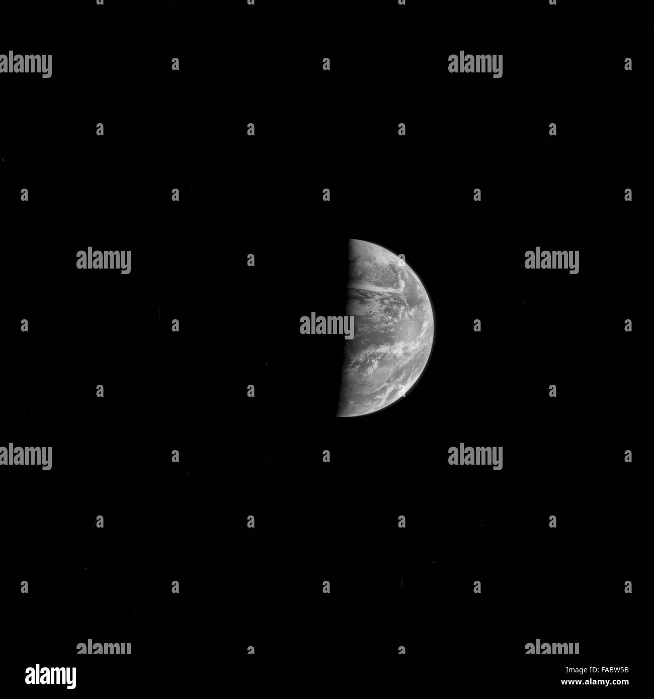 This is the complete unedited photo archive from Apollo 11 ...