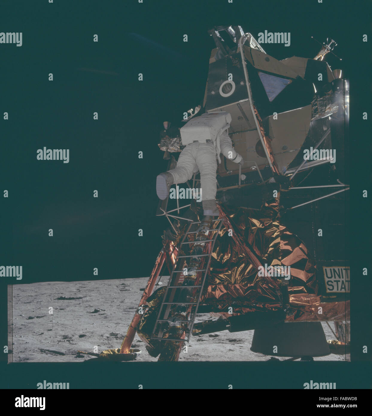 This is the complete unedited collection of photographs from Apollo 11 ...