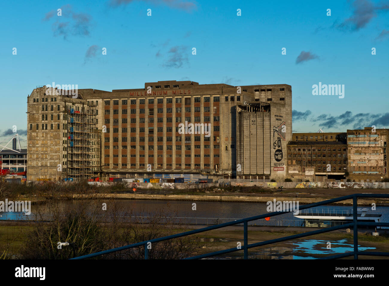 Old flour mill mills hi-res stock photography and images - Alamy