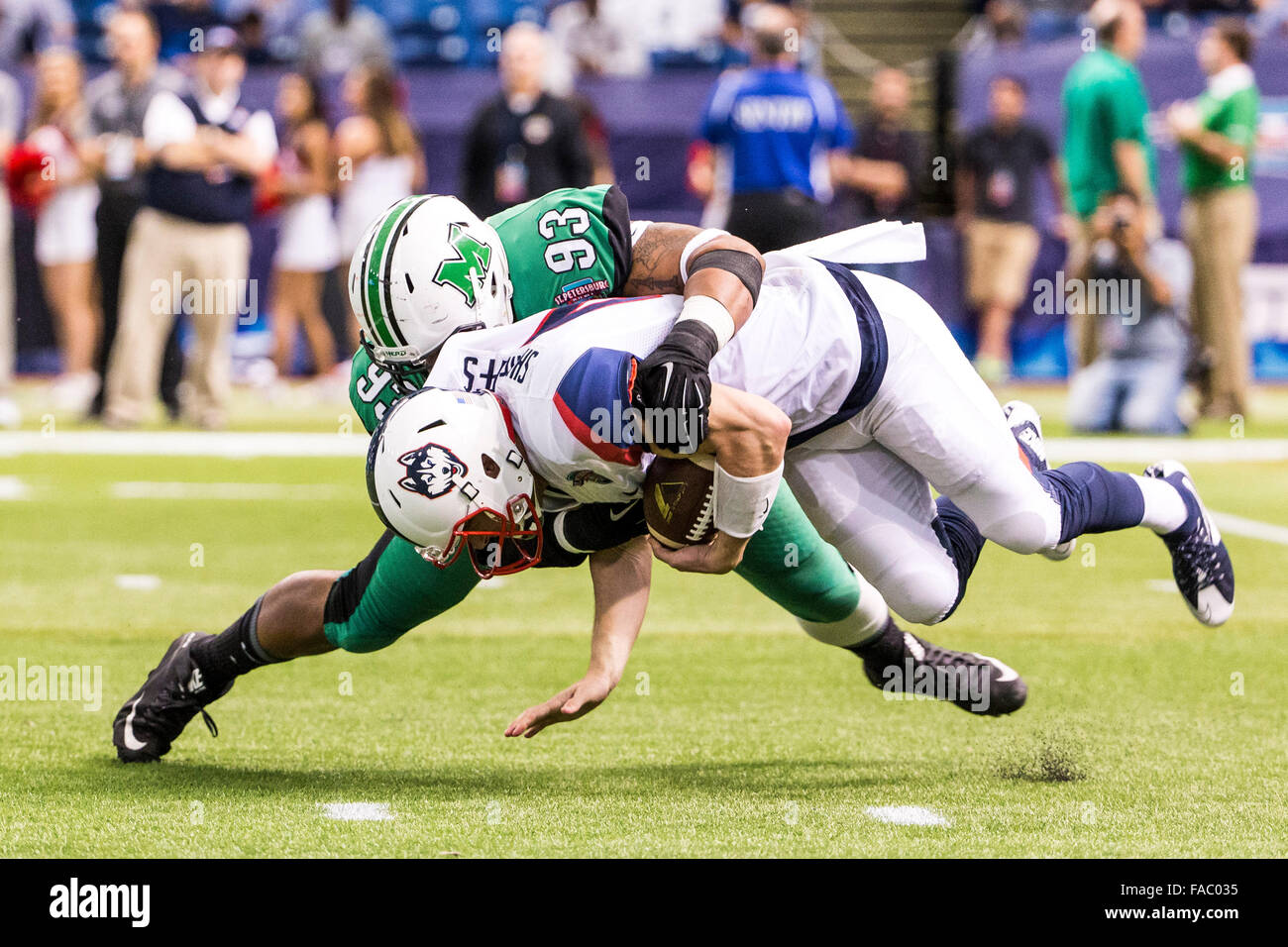St. 26th Dec, 2015. Marshall Thundering Herd defensive lineman Steve ...