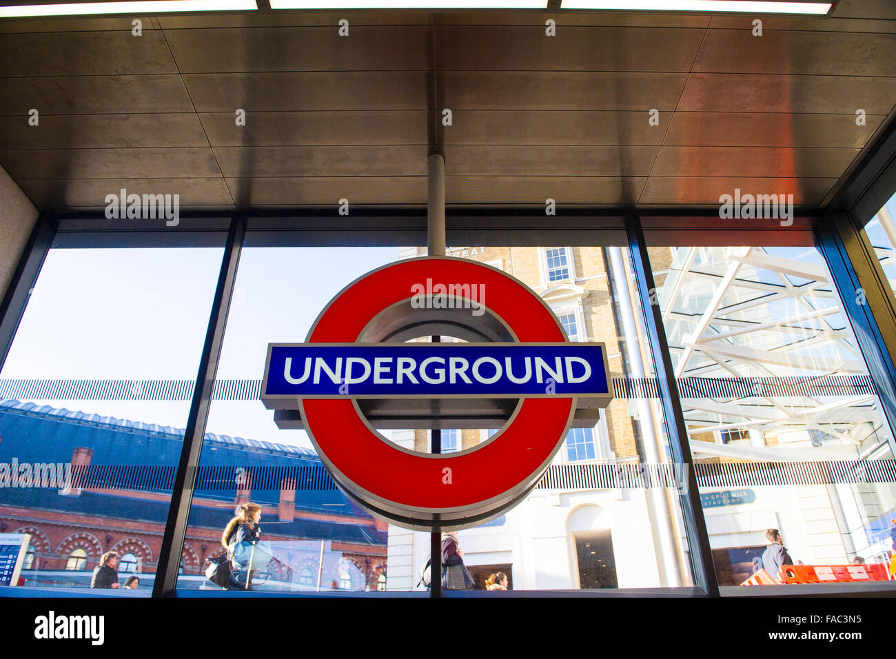 London underground sign Stock Photo - Alamy
