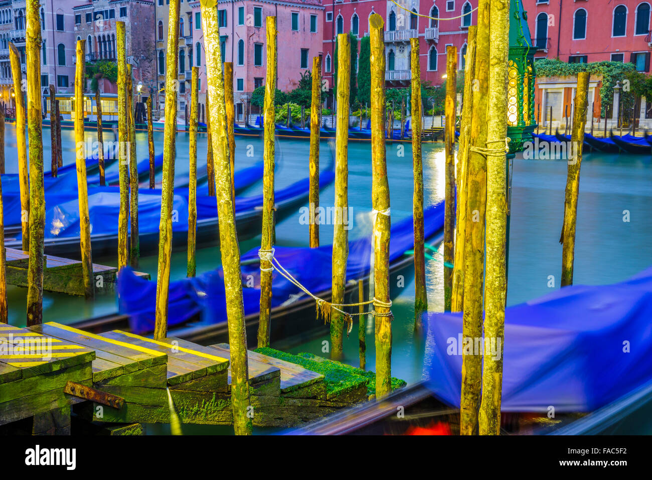 Pilings in venice canal hi-res stock photography and images - Alamy