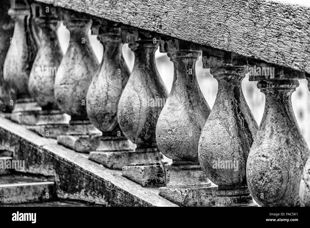 Rialto Bridge stone stair case and railing, Venice Stock Photo - Alamy