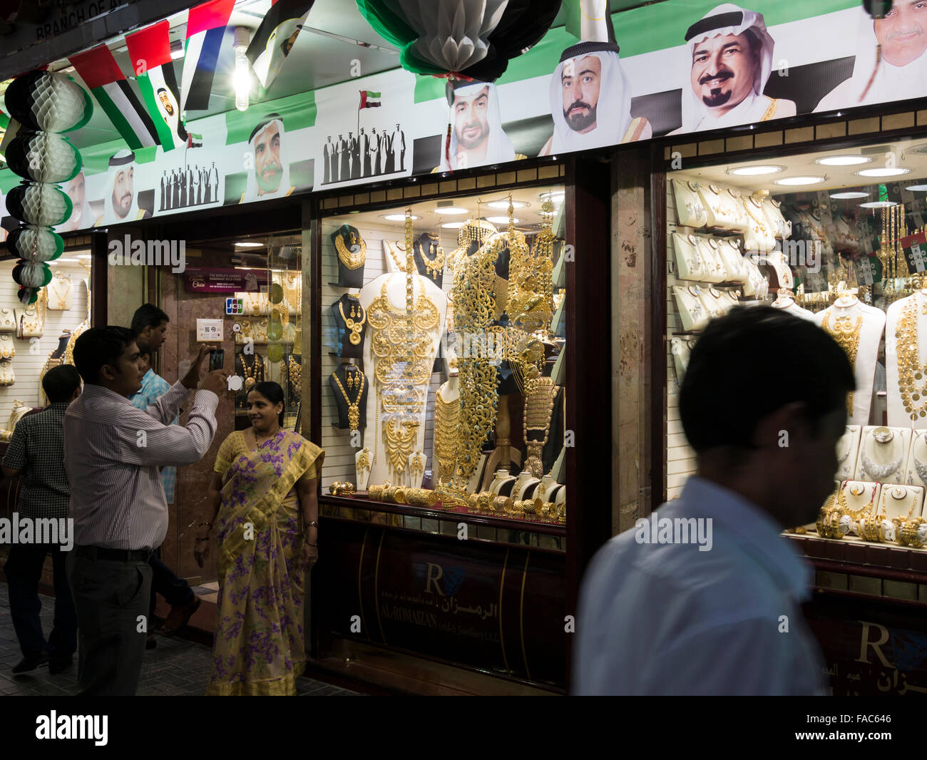 Tourists and residents window shopping at Dubai Gold Souk (Market ...
