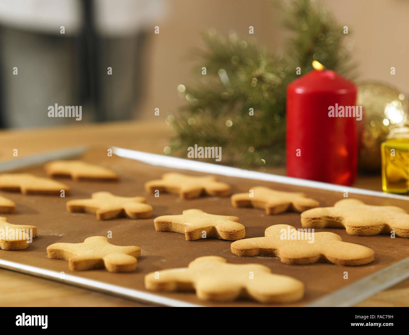 Plain gingerbread man on the tray Stock Photo - Alamy
