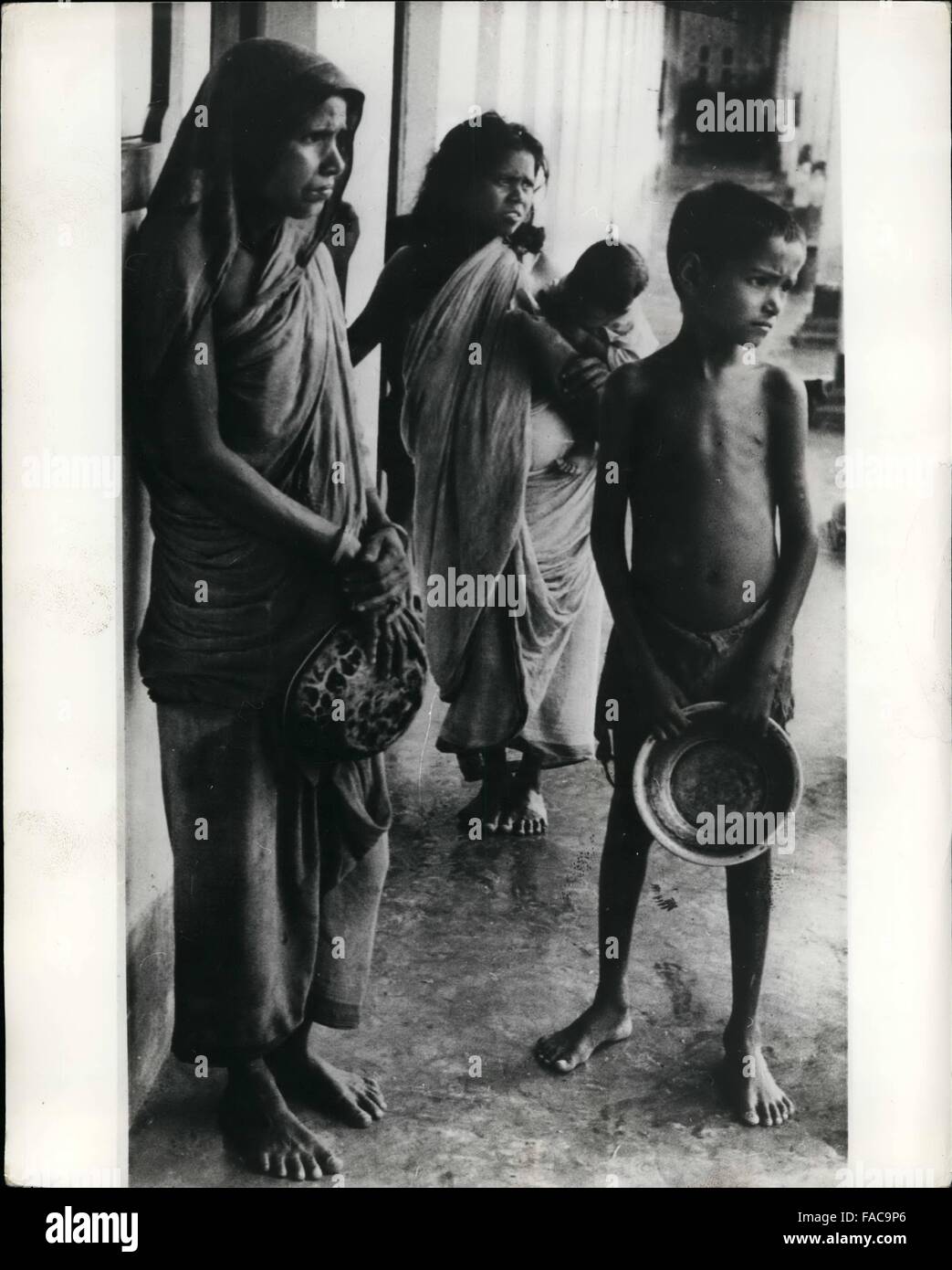 Bengal famine hi-res stock photography and images - Alamy