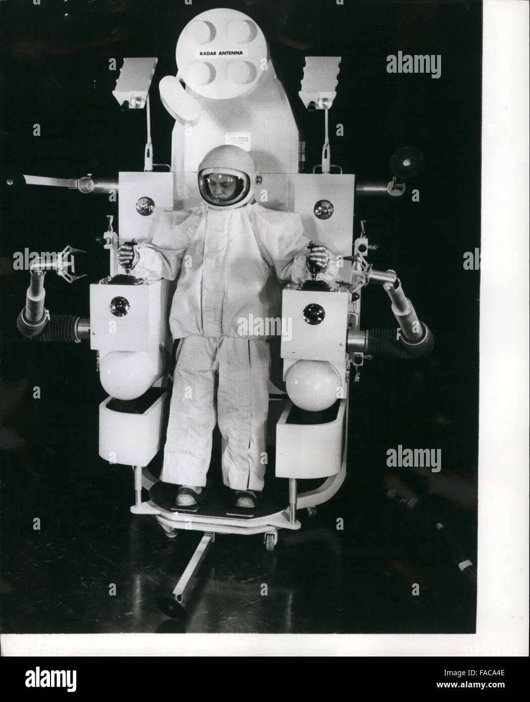 Latest in space race robots hi-res stock photography and images - Alamy